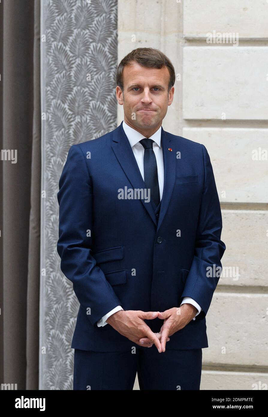 Palace official statement hi-res stock photography and images - Alamy