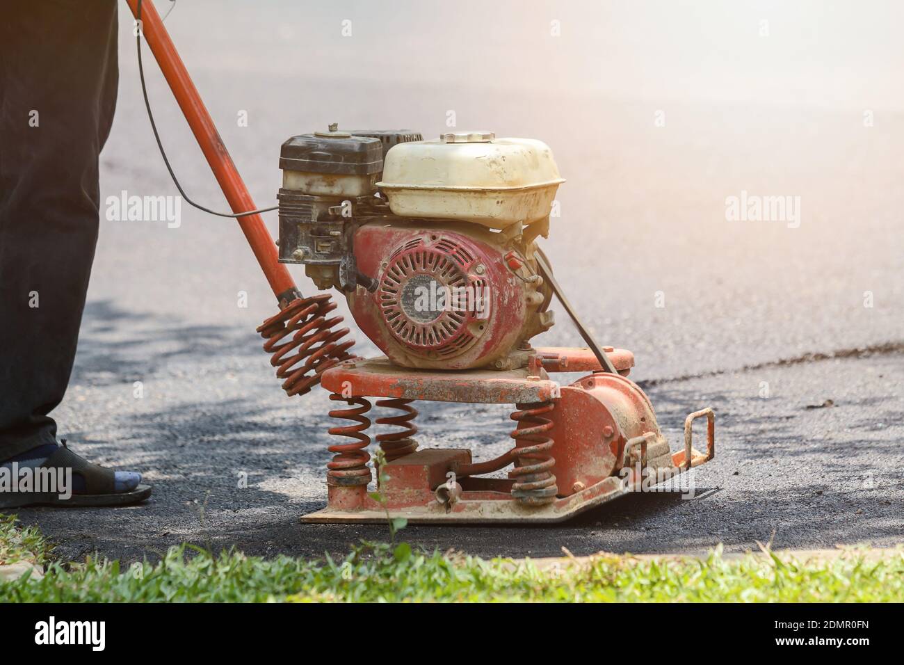 Vibratory Plate High Resolution Stock Photography and Images - Alamy