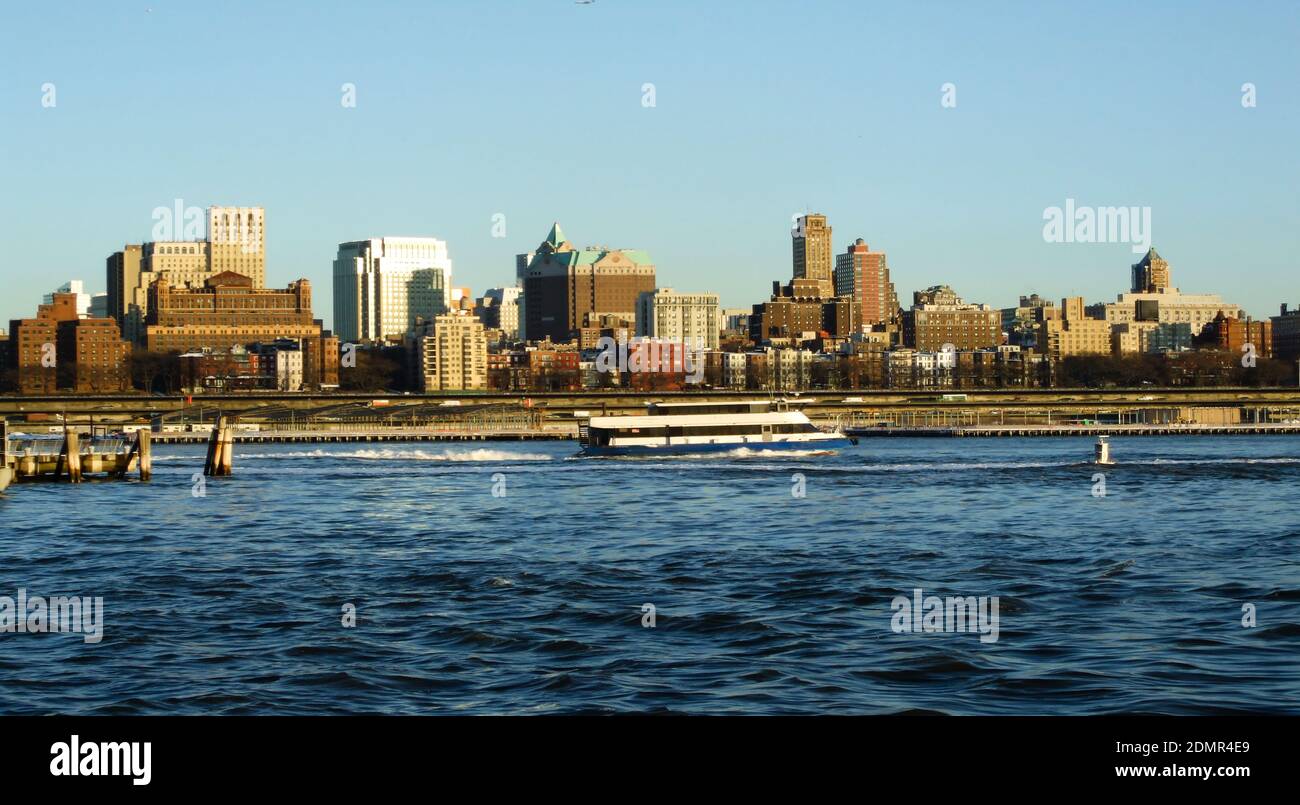 New York cityscape: view from East River Stock Photo - Alamy