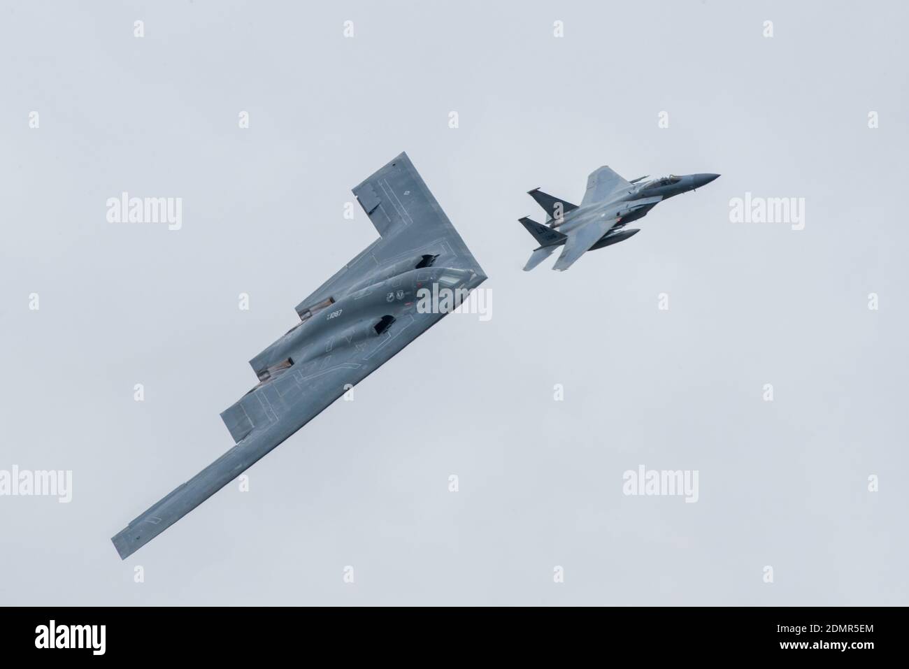 B 2 bomber hi-res stock photography and images - Alamy
