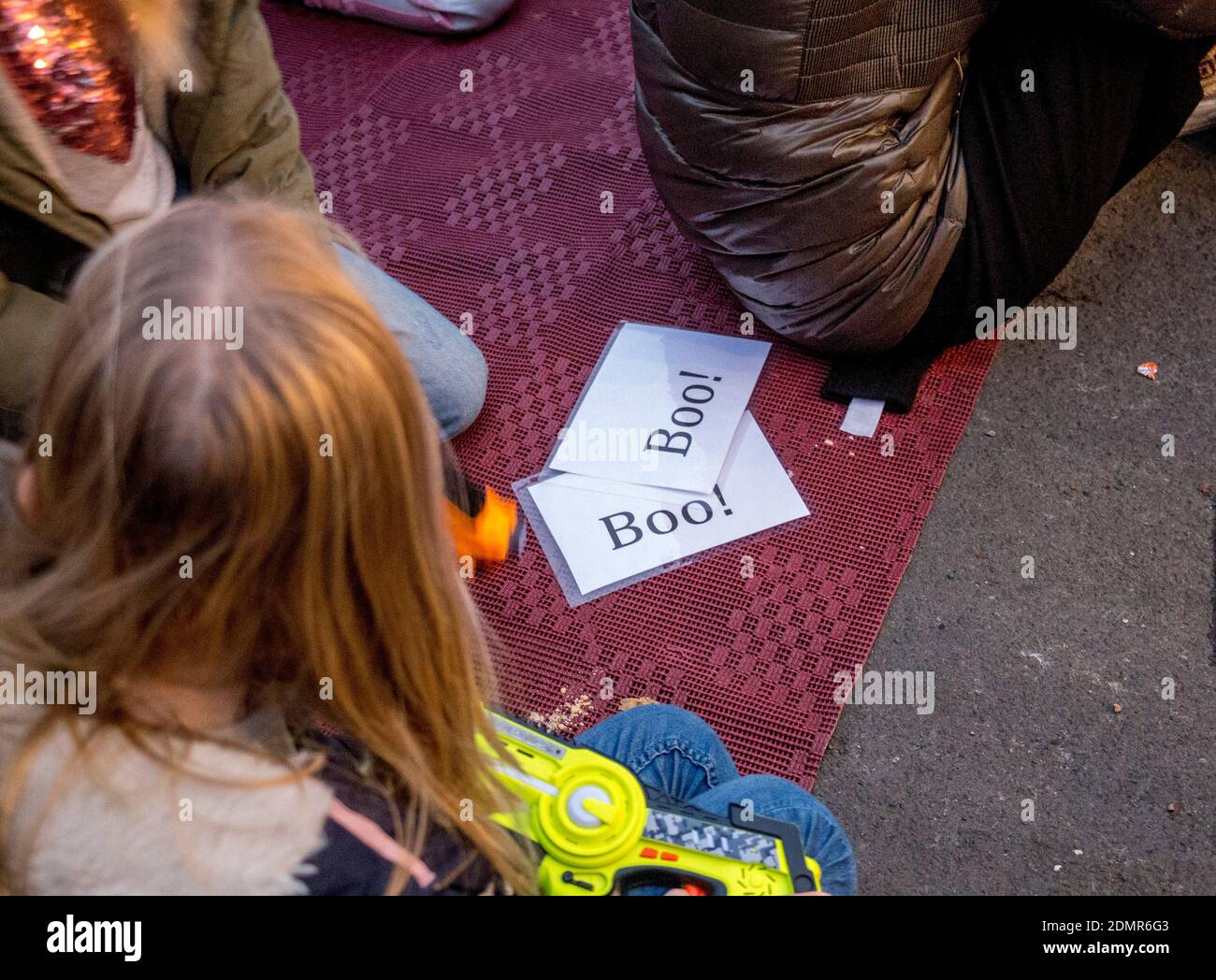 Pop-up Street Panto: The Scrooge. Walthamstow E17 2019 Stock Photo - Alamy