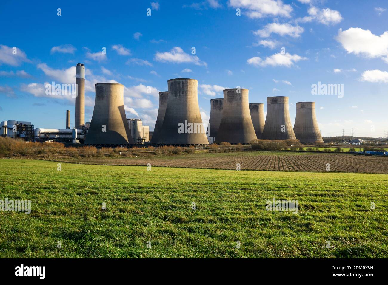 Major UK power station example Stock Photo - Alamy