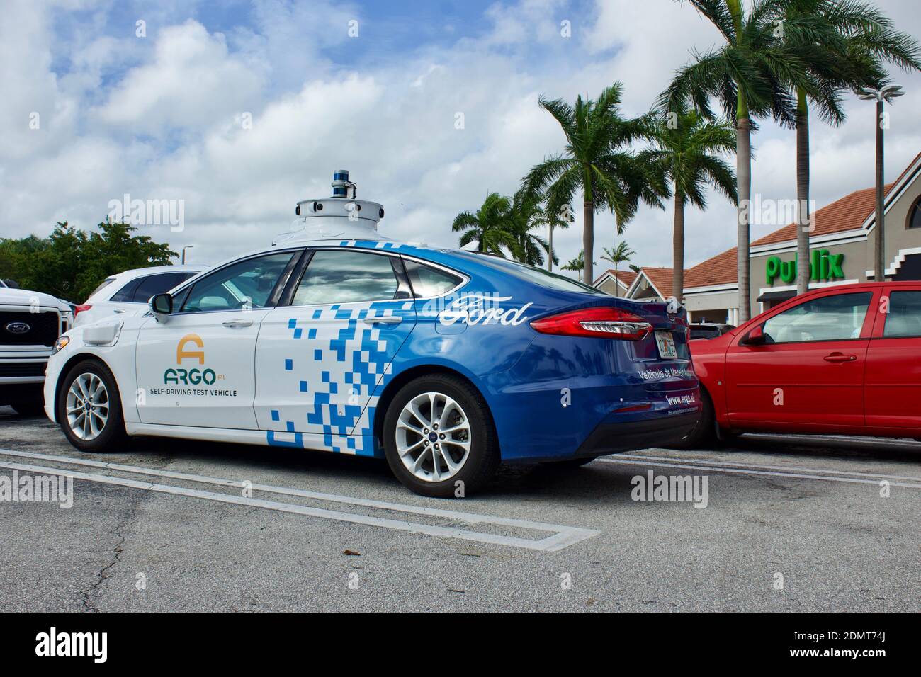 Doral FL 11/10/2020 ARGO.AI self driving test vehicle on public roads ...