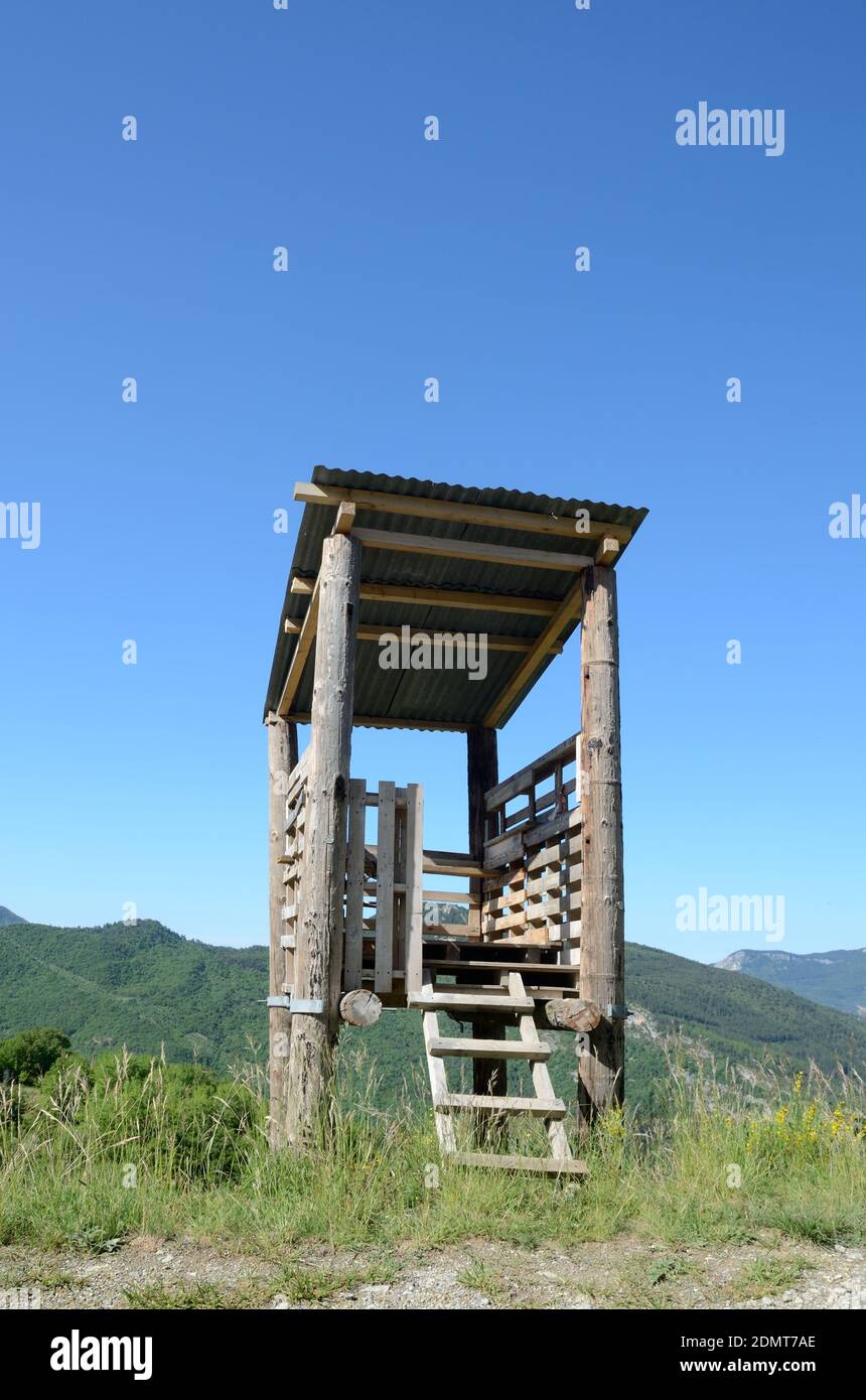 Wooden lookout hi-res stock photography and images - Alamy