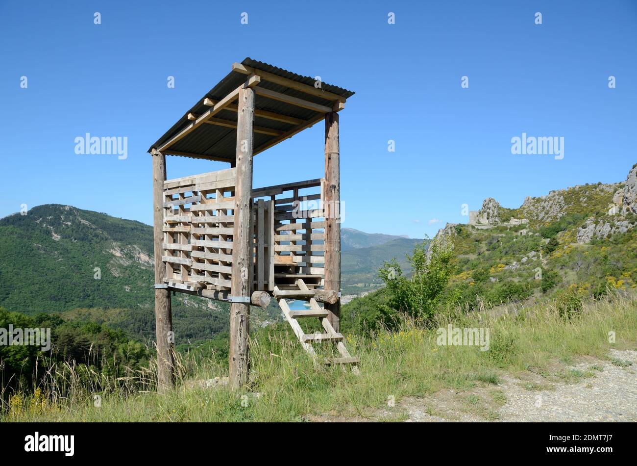 Wooden lookout hi-res stock photography and images - Alamy