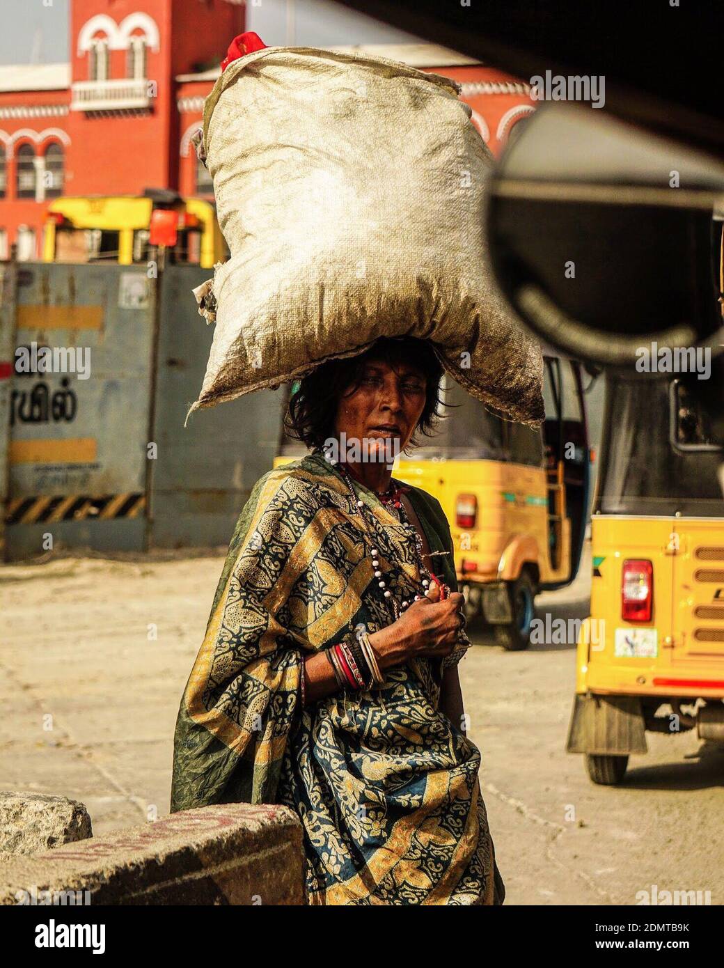 Head sack hi-res stock photography and images - Alamy