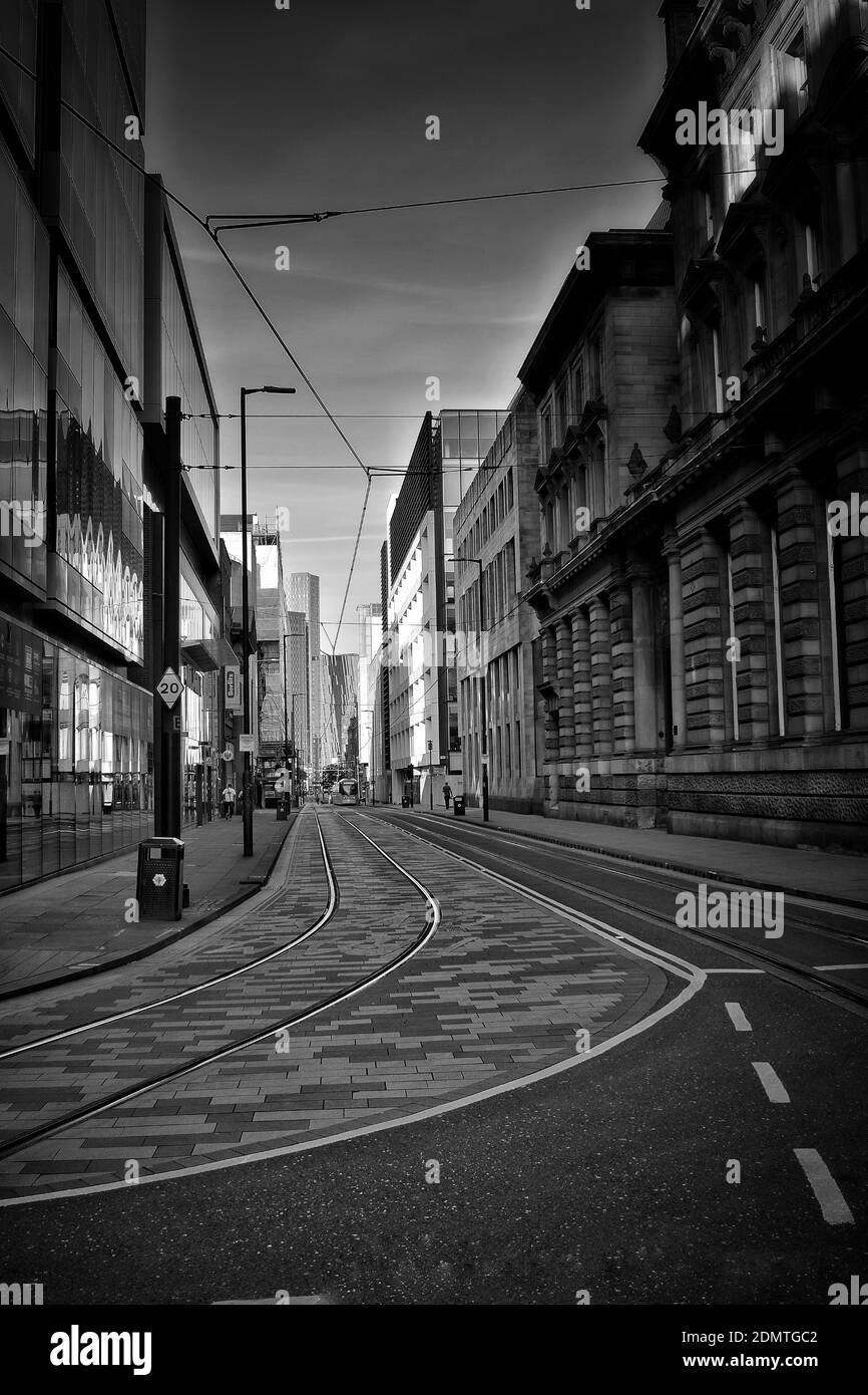 Dark urban street manchester hi-res stock photography and images - Alamy