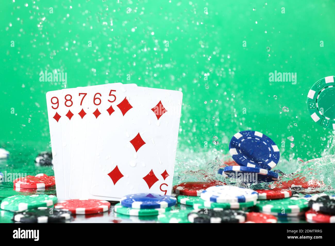 Straight falling water hi-res stock photography and images - Alamy