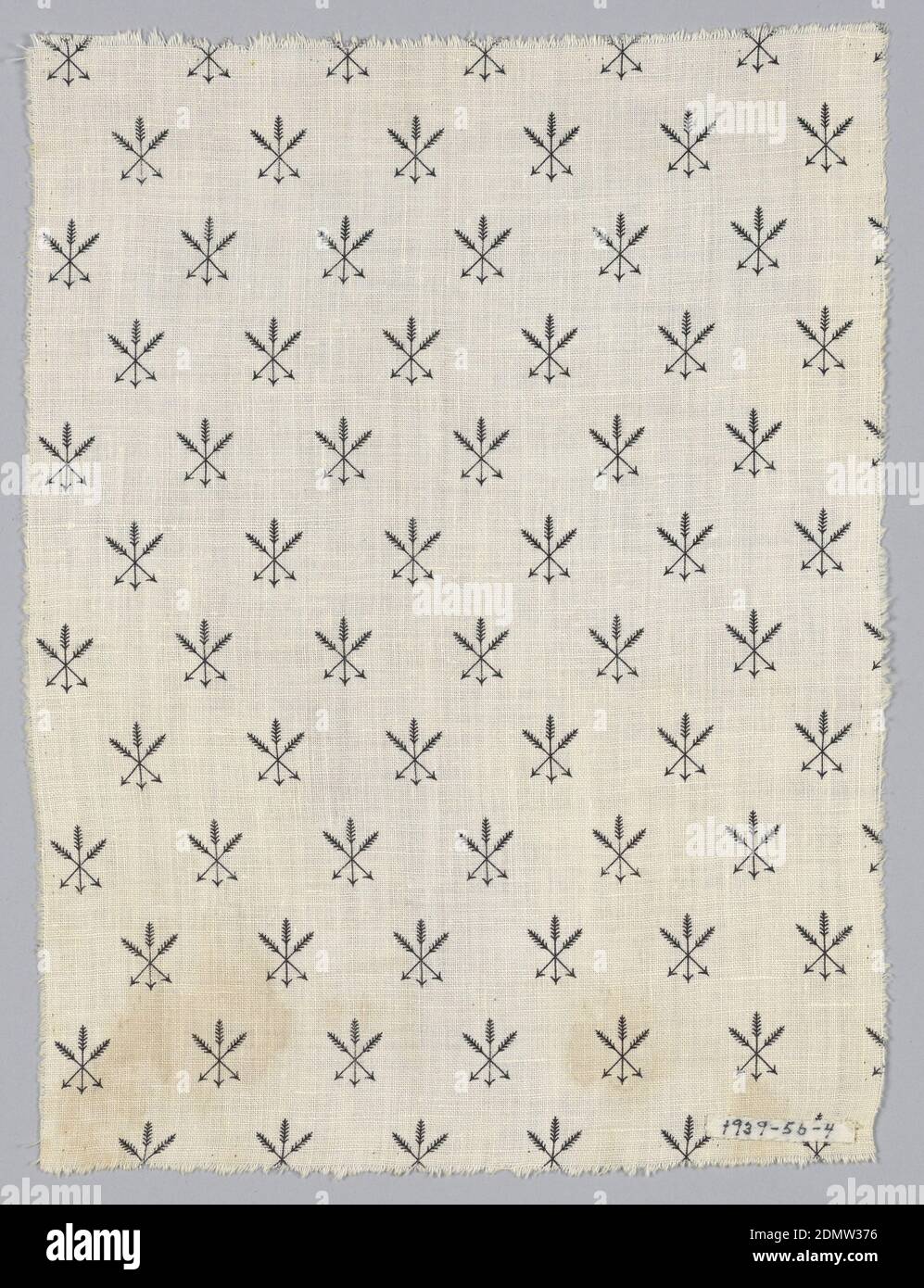 Three intersecting arrows hi-res stock photography and images - Alamy