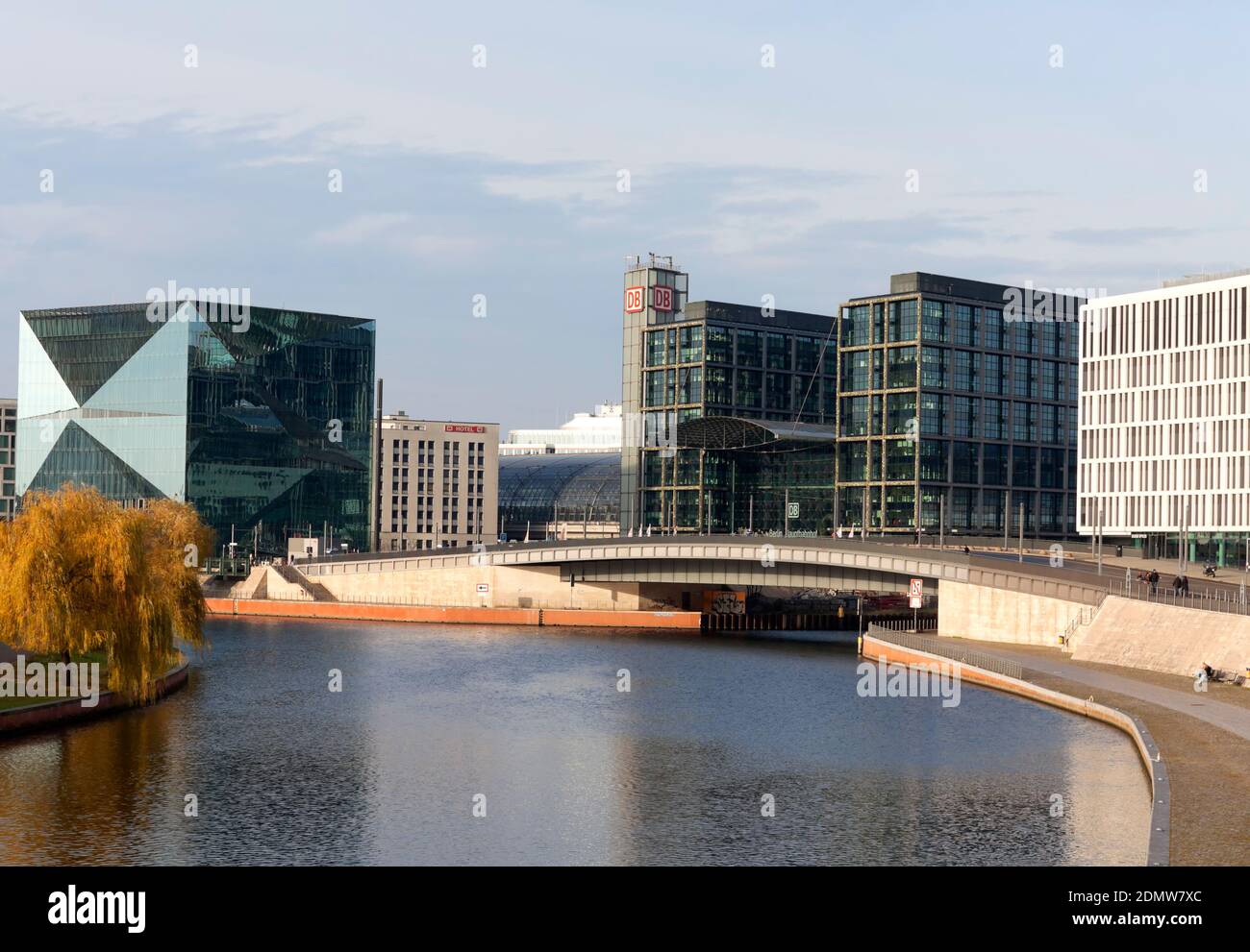 Berlin cube building berlin main railway station modern hi-res stock ...