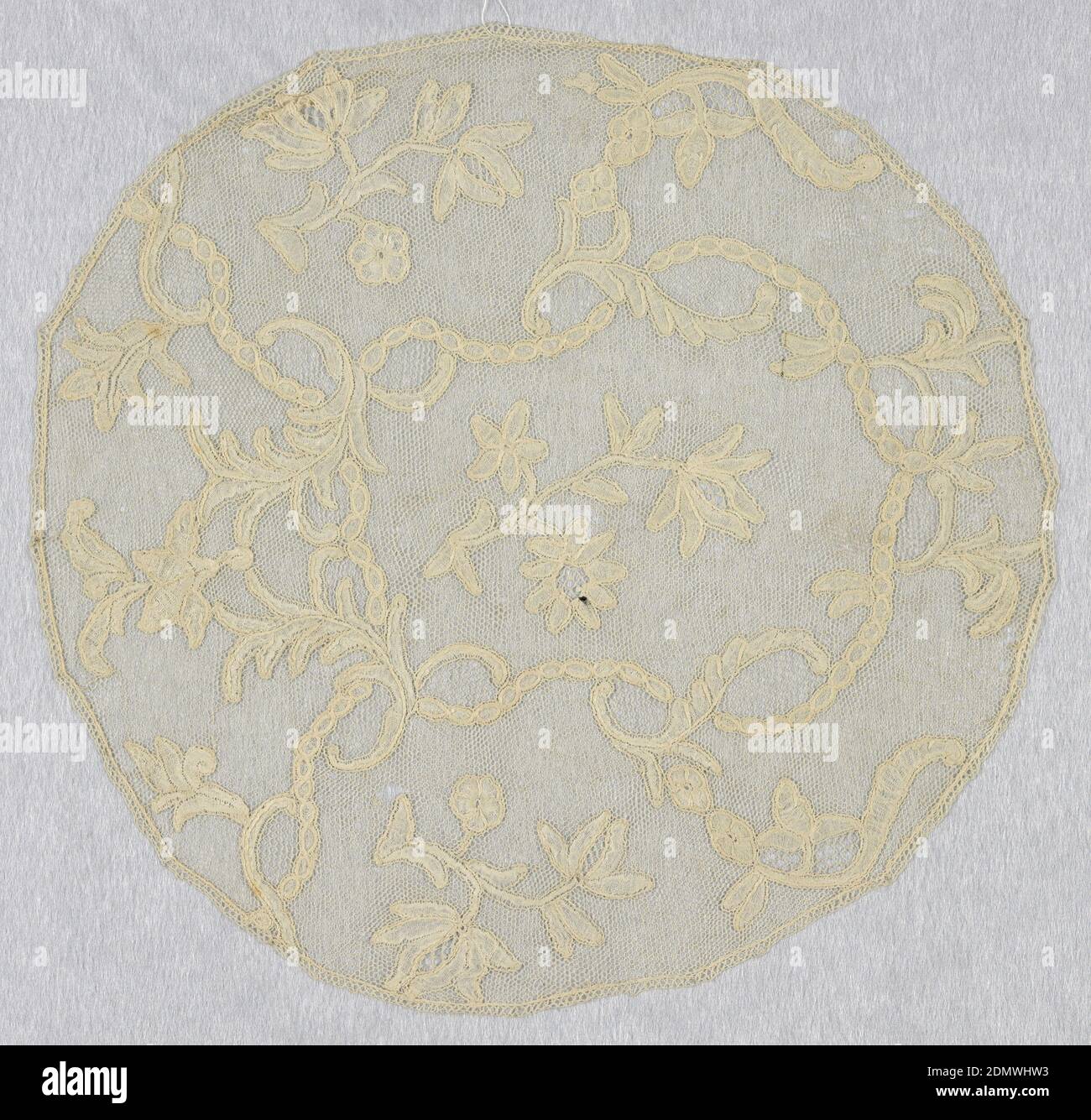 Bobbin lace circle hi-res stock photography and images - Alamy