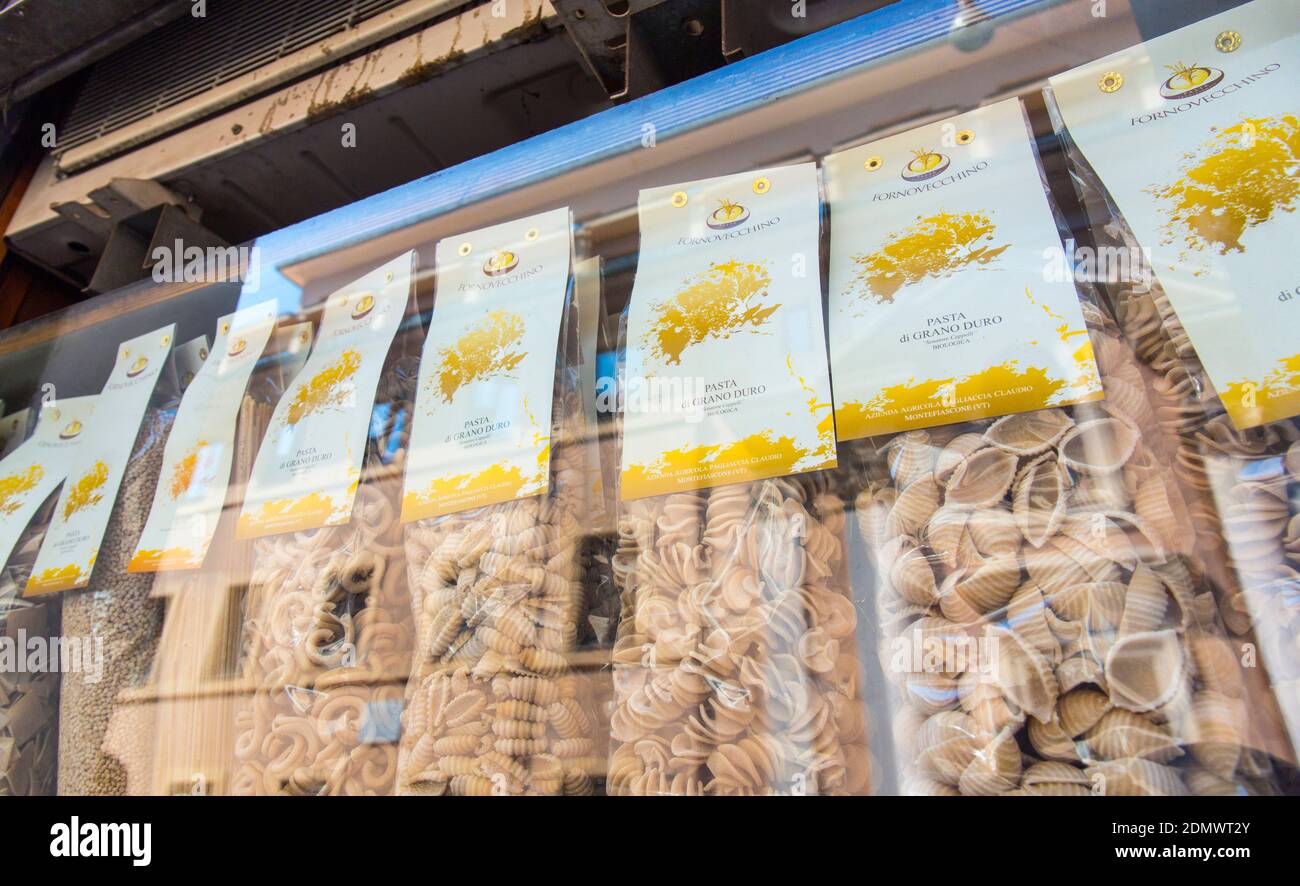 Pasta shop in rome hi-res stock photography and images - Alamy