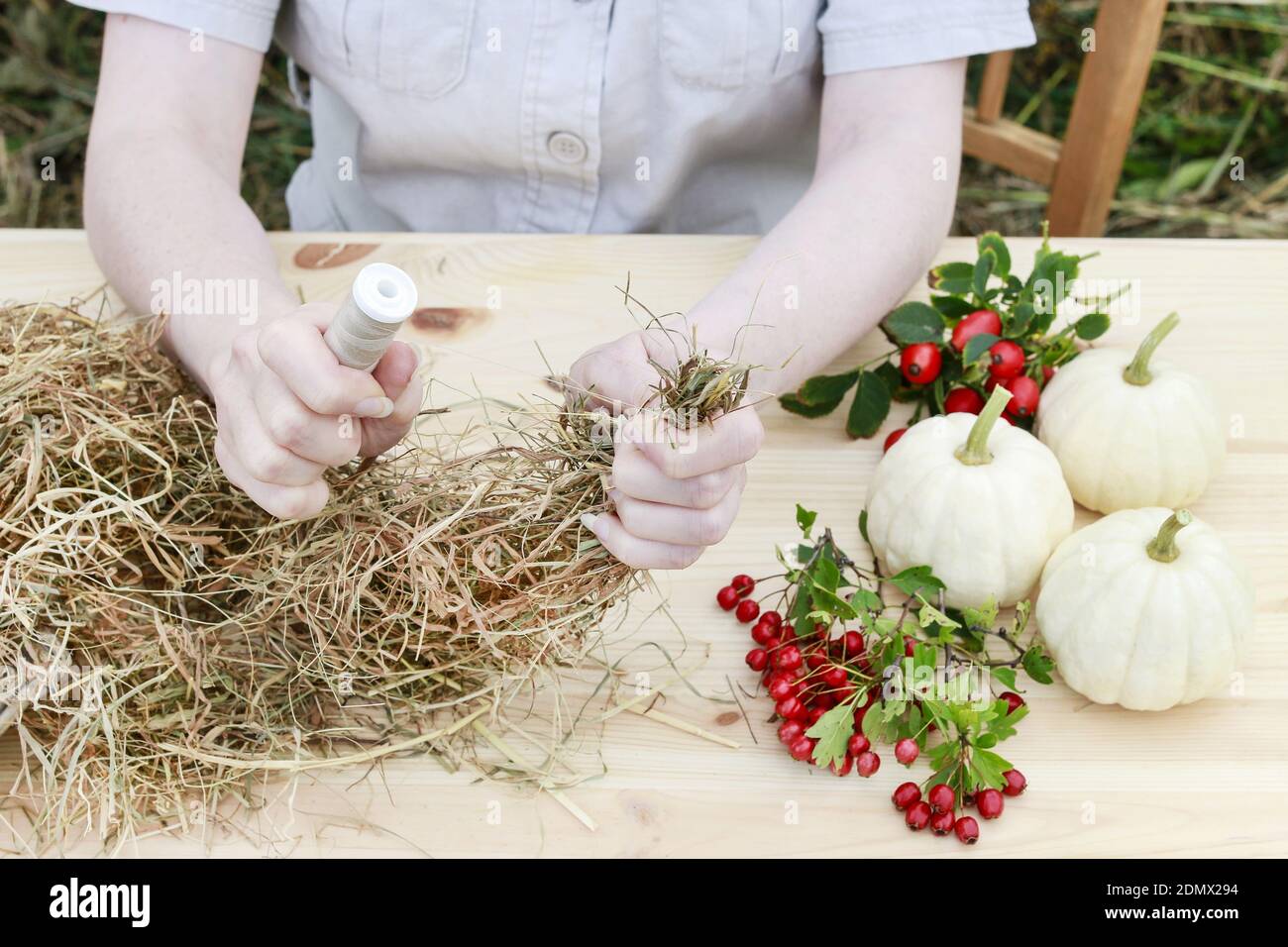Florist at work: How to make hay wreath decorated with hawthorn berries ...