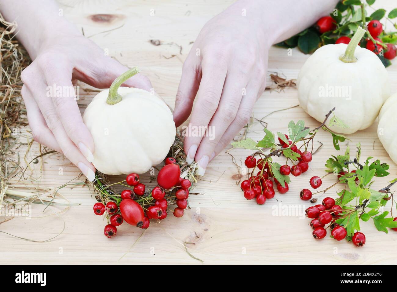 Florist at work: How to make hay wreath decorated with hawthorn berries ...