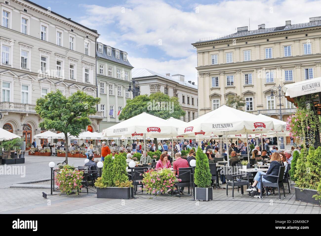 Old tenements at he Main Market Square (Rynek) in Krakow, Poland Stock ...