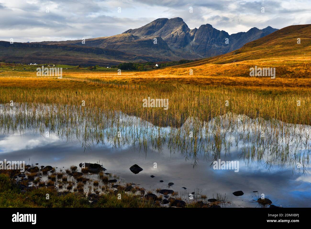 Summit of bla bheinn hi-res stock photography and images - Alamy