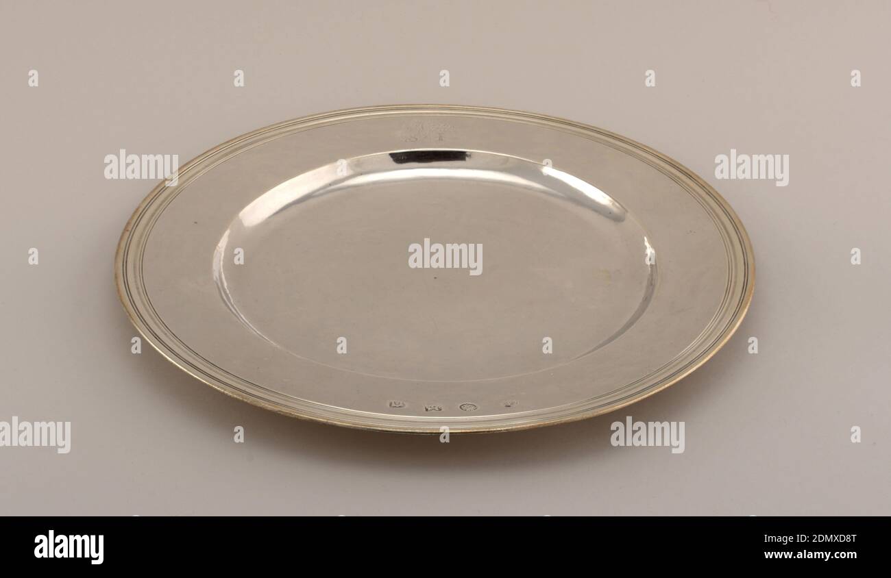 Plate silver hi-res stock photography and images - Alamy