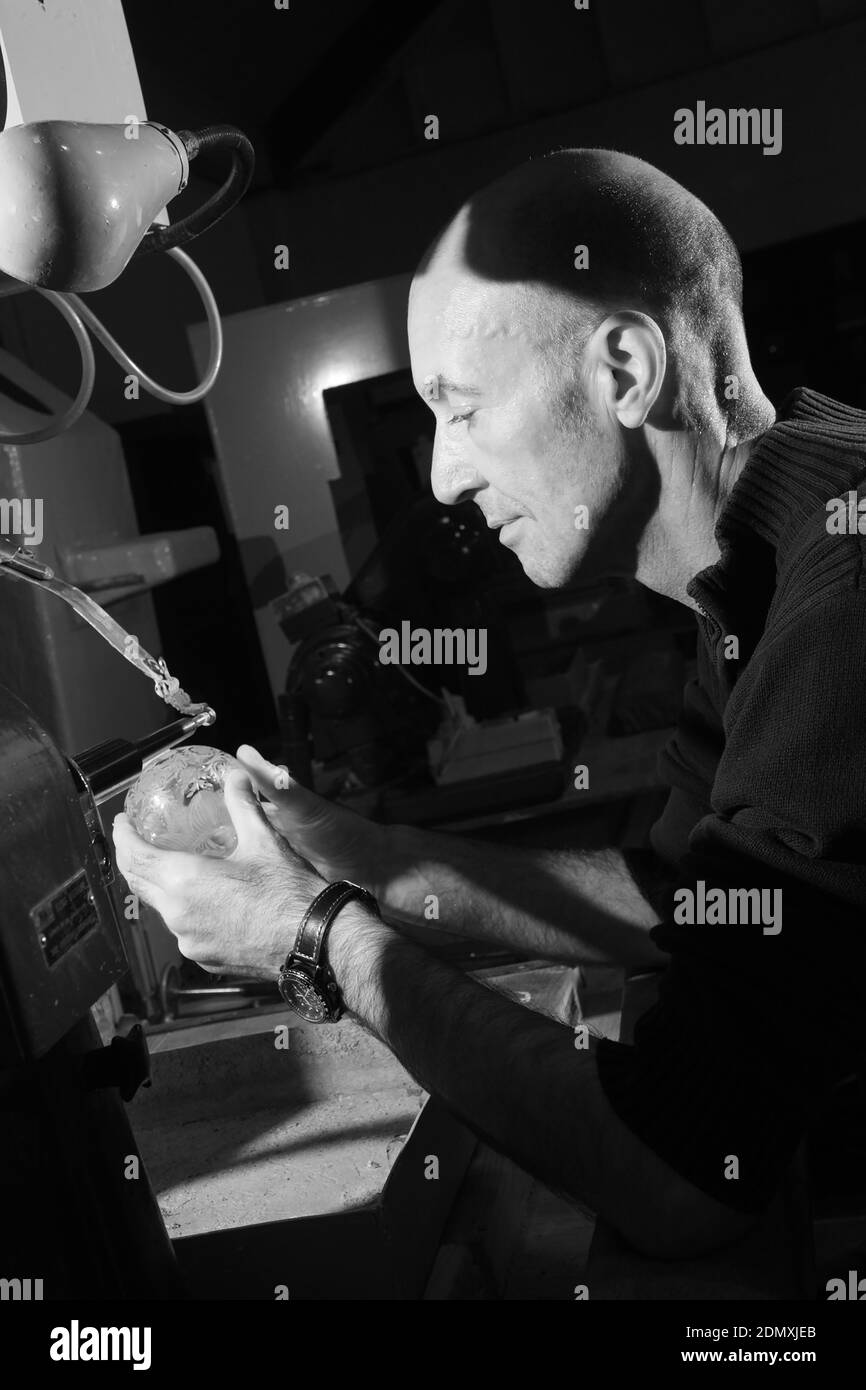 Andy Cope Master Copper Wheel engraver and work shop Stock Photo - Alamy