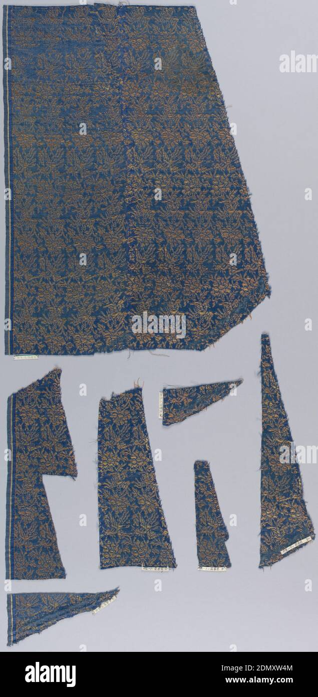 Small scale pattern hi-res stock photography and images - Alamy