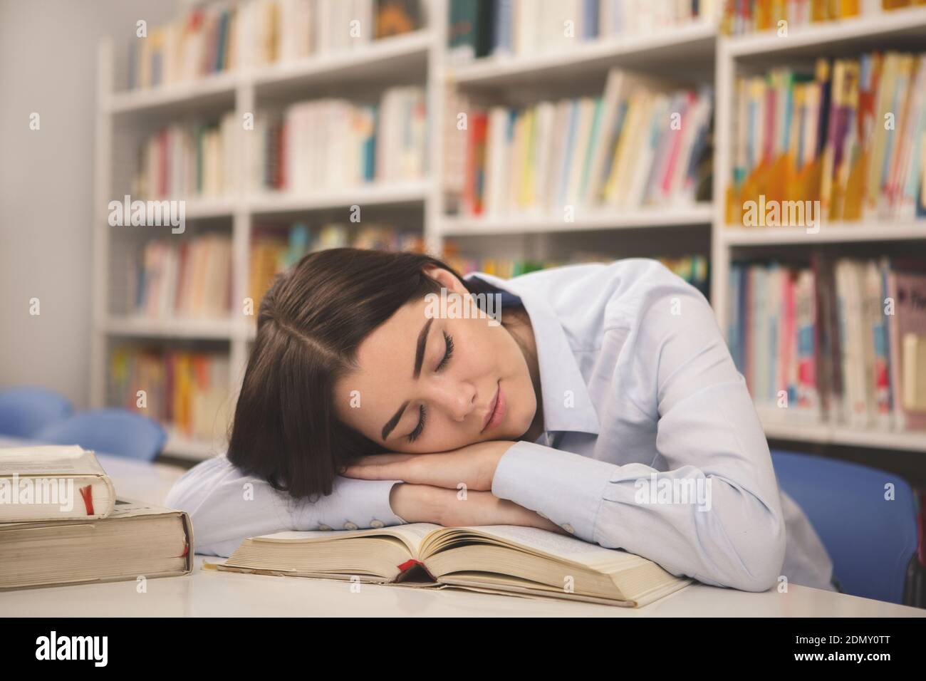 College bookstore textbooks hi-res stock photography and images - Alamy