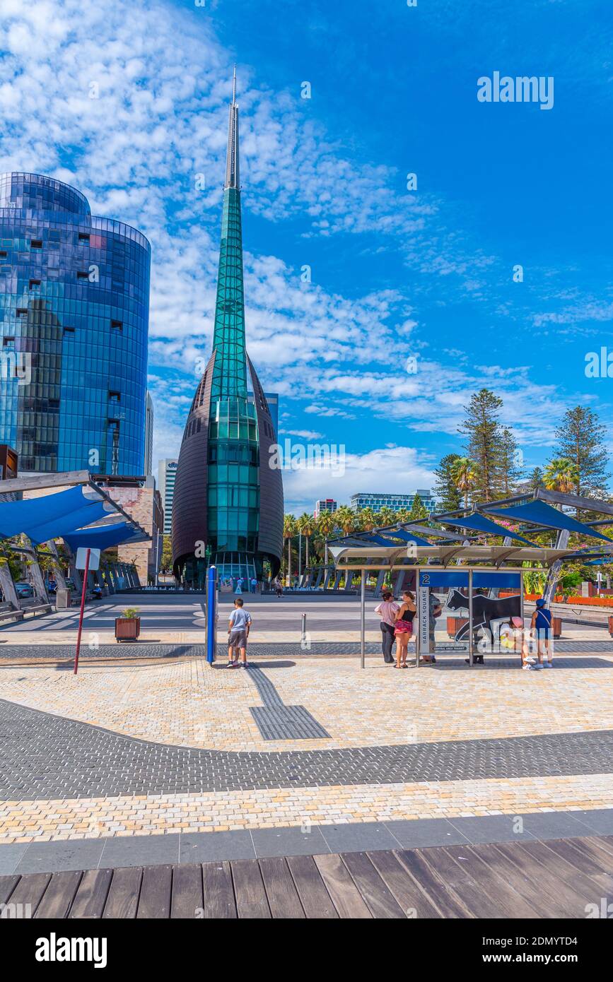 Perth skyscraper construction building hi-res stock photography and ...