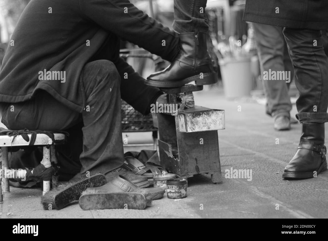 Man polishing Black and White Stock Photos & Images - Alamy