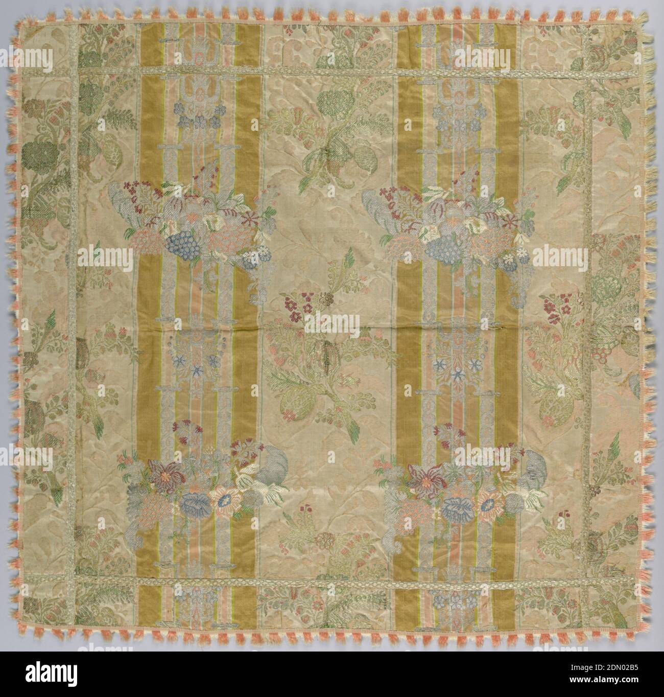 Silver covered pillars hi-res stock photography and images - Alamy