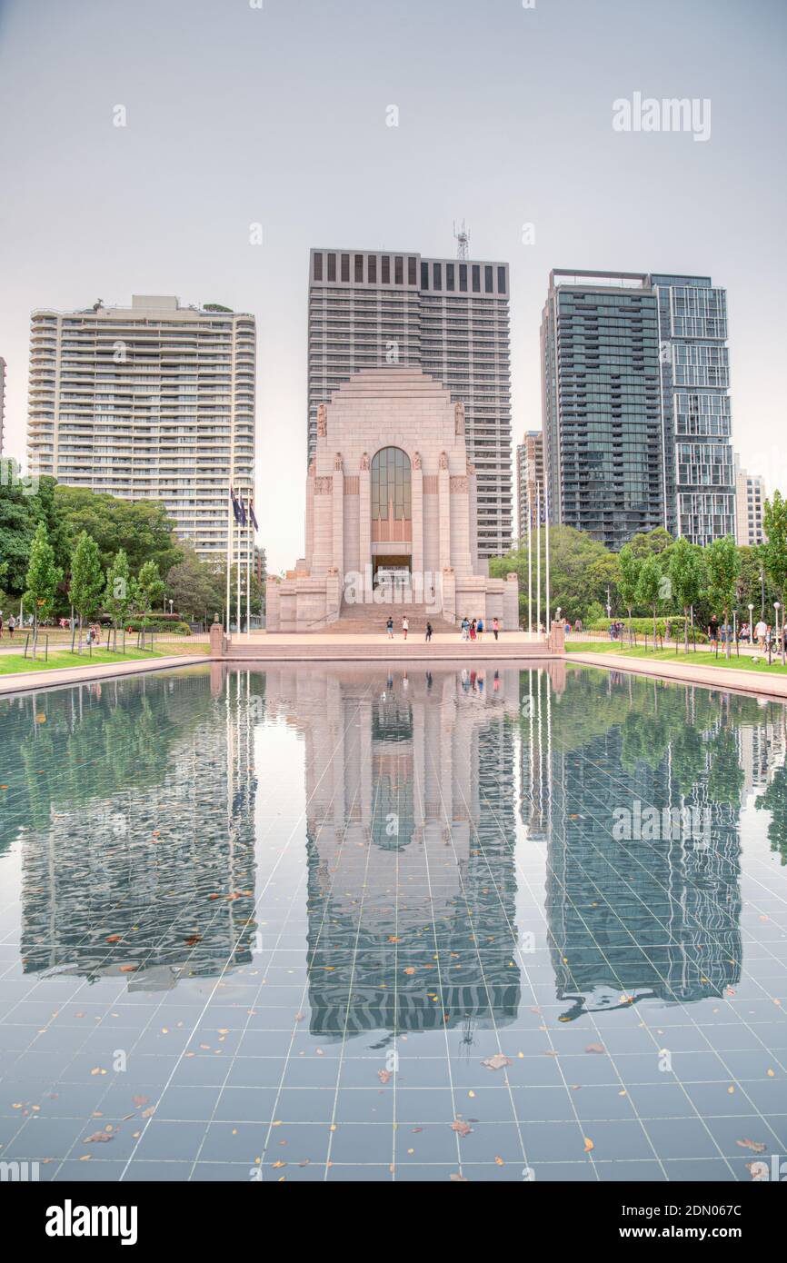 Sydney anzac memorial sculpture hi-res stock photography and images - Alamy