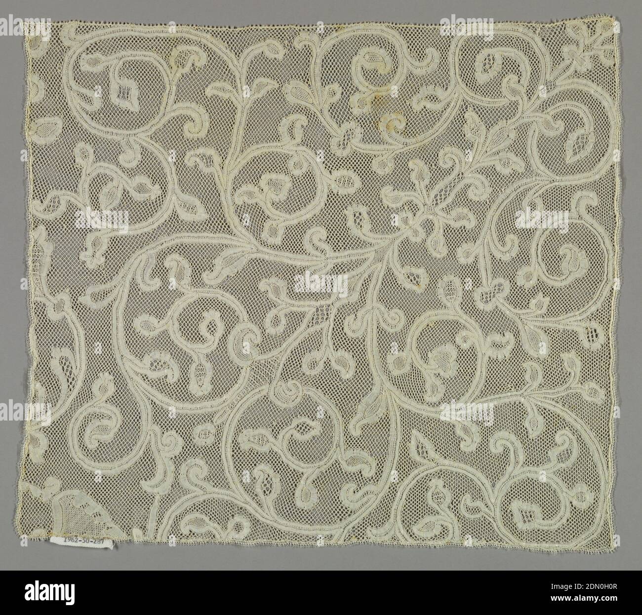 Large scale foliated scroll pattern hi-res stock photography and images ...