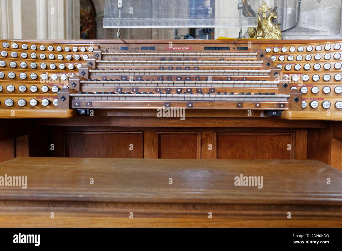 Saint sulpice organ hi-res stock photography and images - Alamy