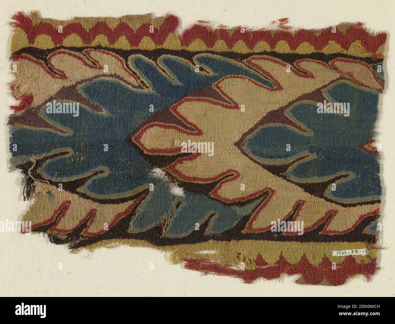 Continuous overlapping leaf pattern hi-res stock photography and images ...