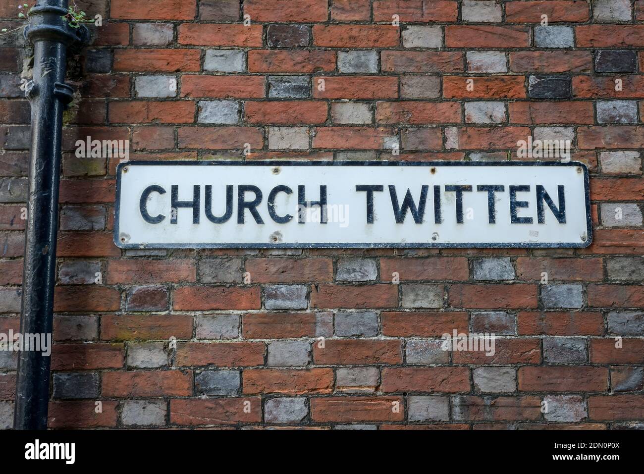 A Twitten sign in Lewes Sussex Stock Photo - Alamy