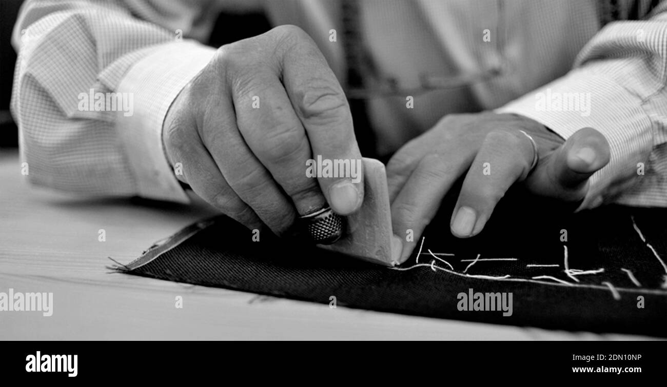 Tailor marking hi-res stock photography and images - Alamy