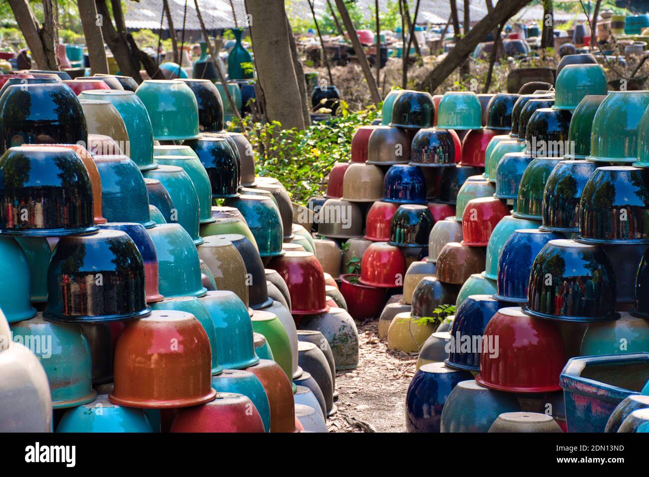 Ceramics factory hi-res stock photography and images - Alamy