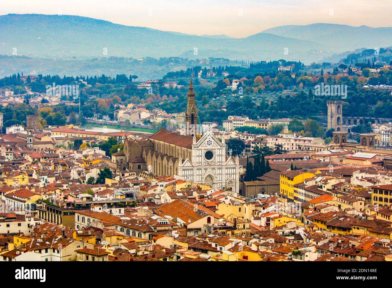Florence italy restaurant autumn hi-res stock photography and images ...