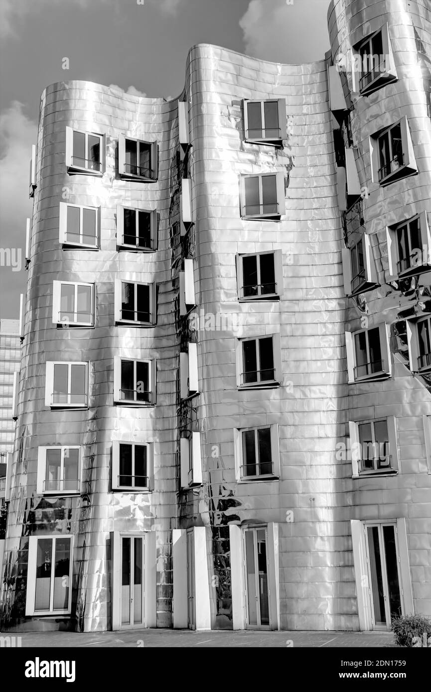 Frank gehry neuer zollhof hi-res stock photography and images - Alamy