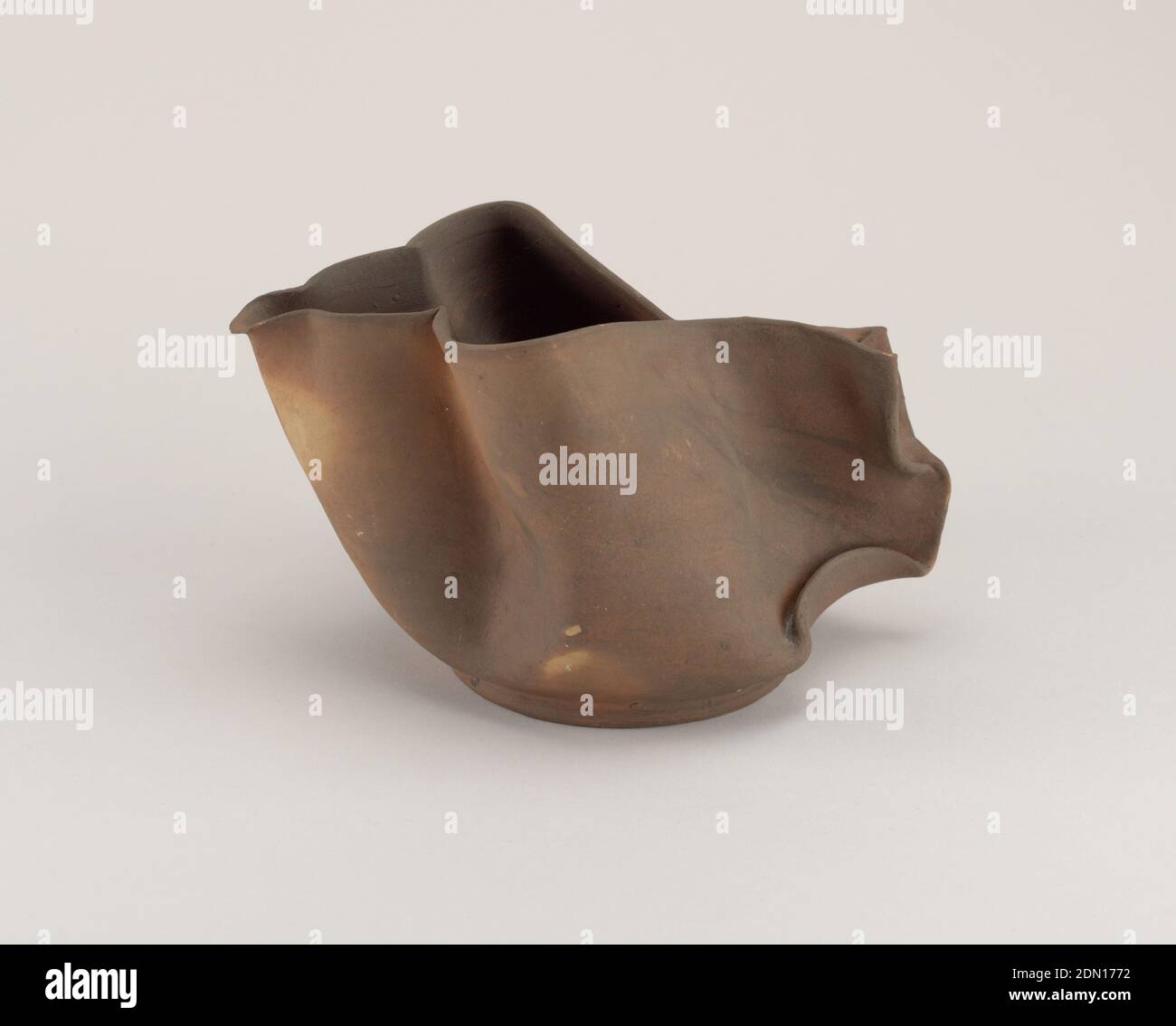 Create trilobe spout hi-res stock photography and images - Alamy