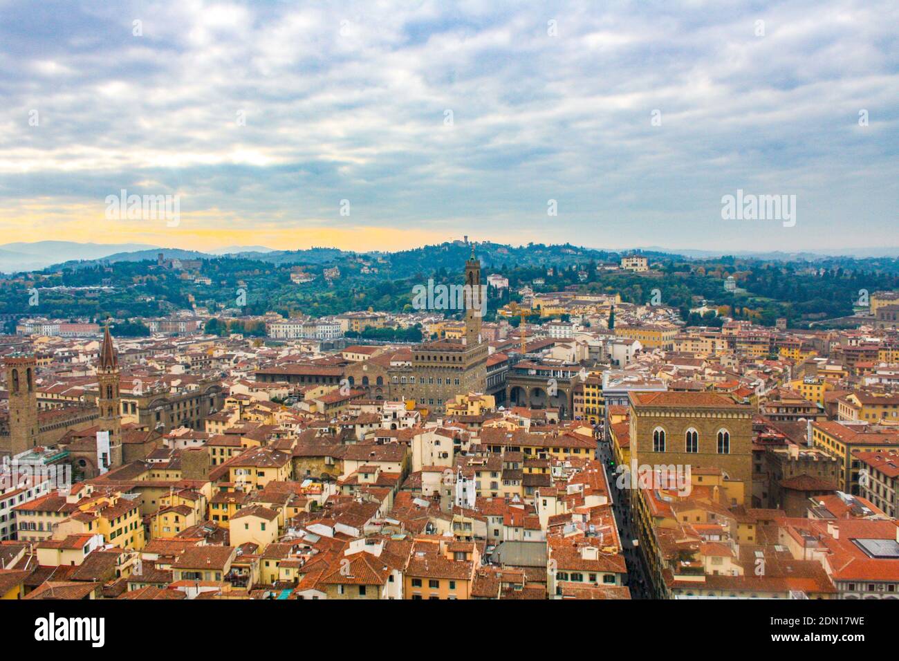 Florence italy restaurant autumn hi-res stock photography and images ...