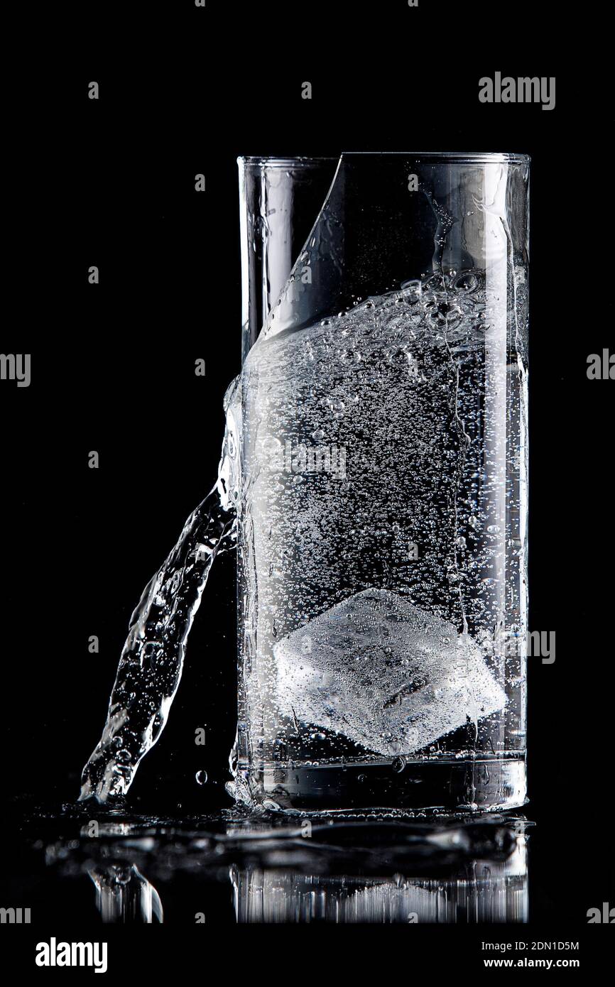 Crash crashing glass hi-res stock photography and images - Alamy