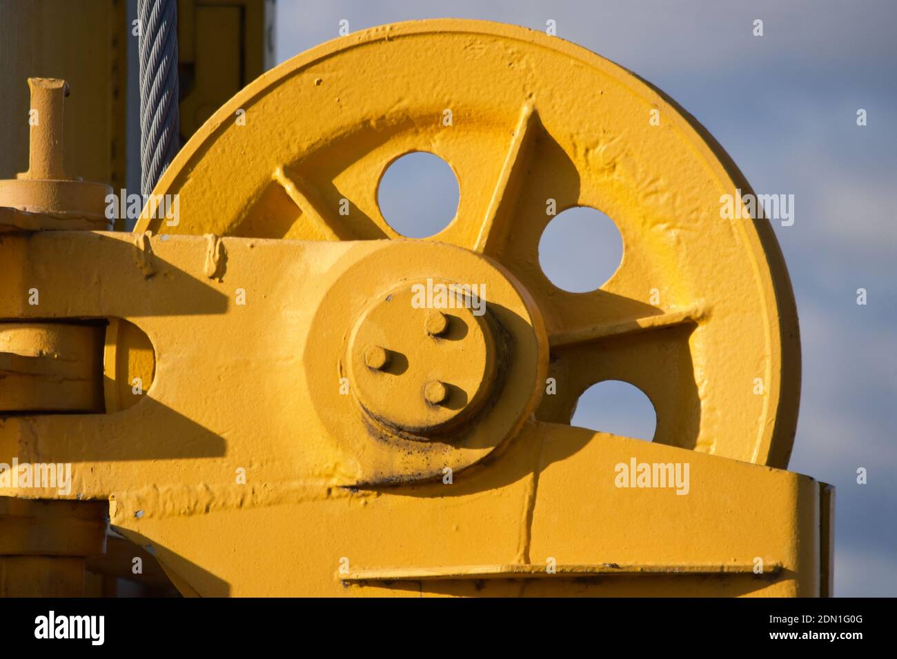 Cable pulley hi-res stock photography and images - Alamy