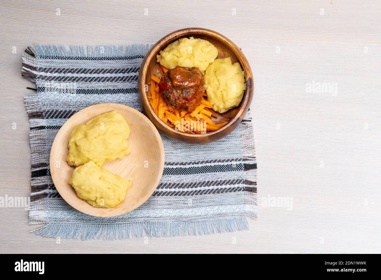Ugali and sukuma wiki, maize flour porridge, Zambian cuisine ...