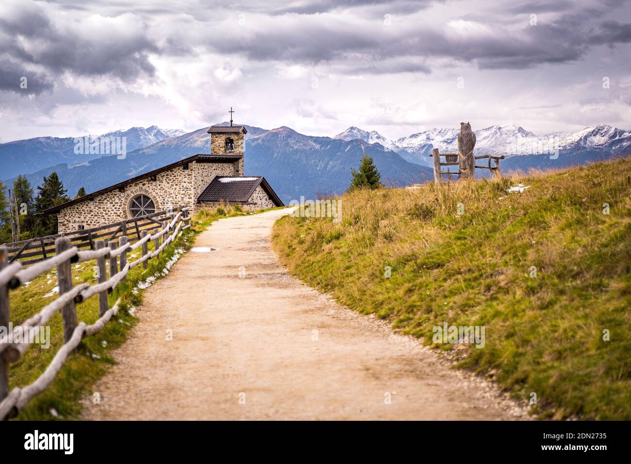 Country church in swiss alps hi-res stock photography and images - Alamy
