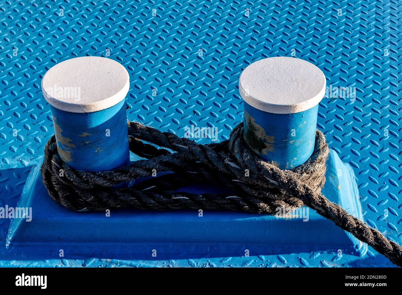 Blue bollard hi-res stock photography and images - Alamy