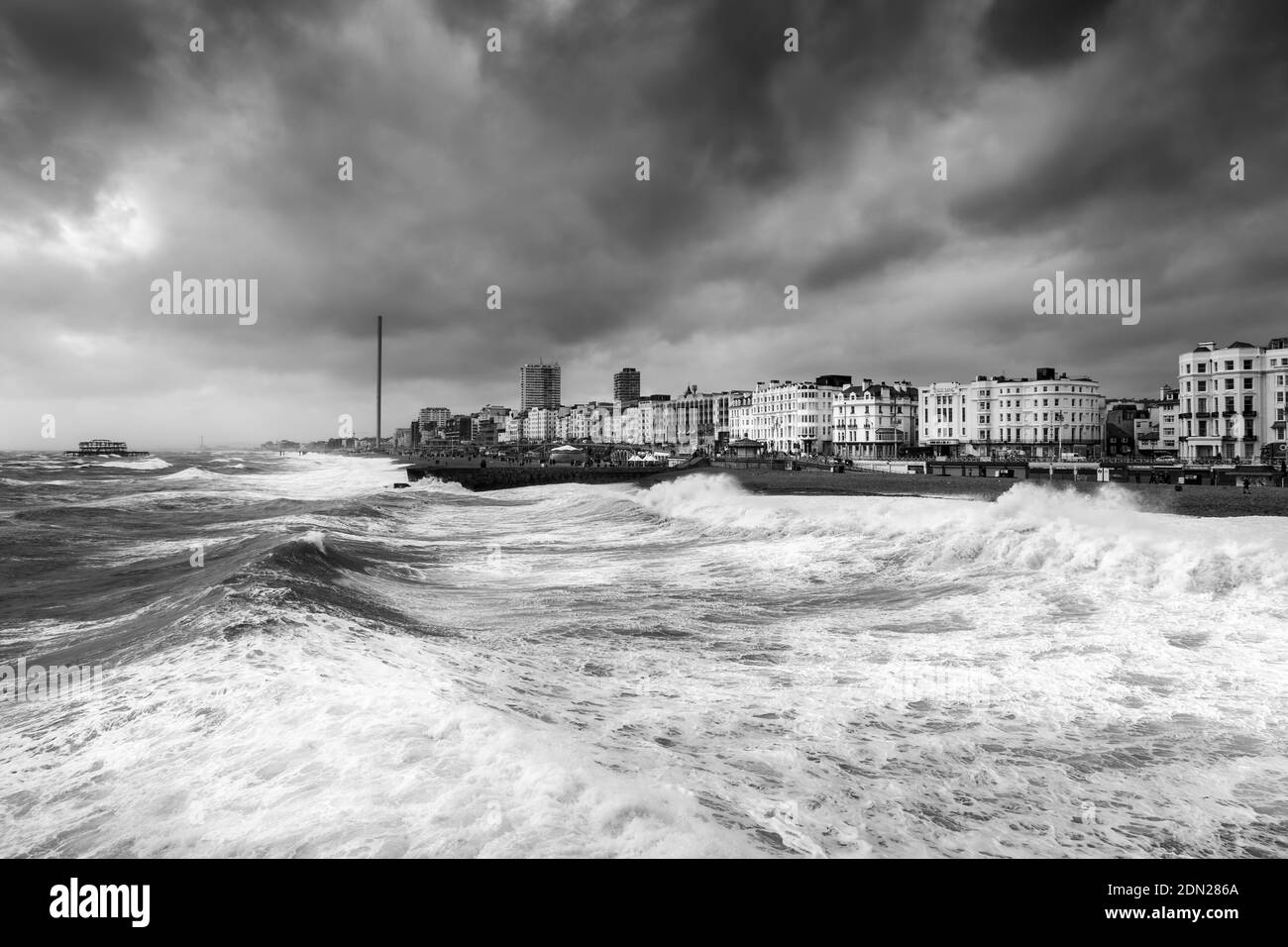 Big waves on seafront brighton hi-res stock photography and images - Alamy