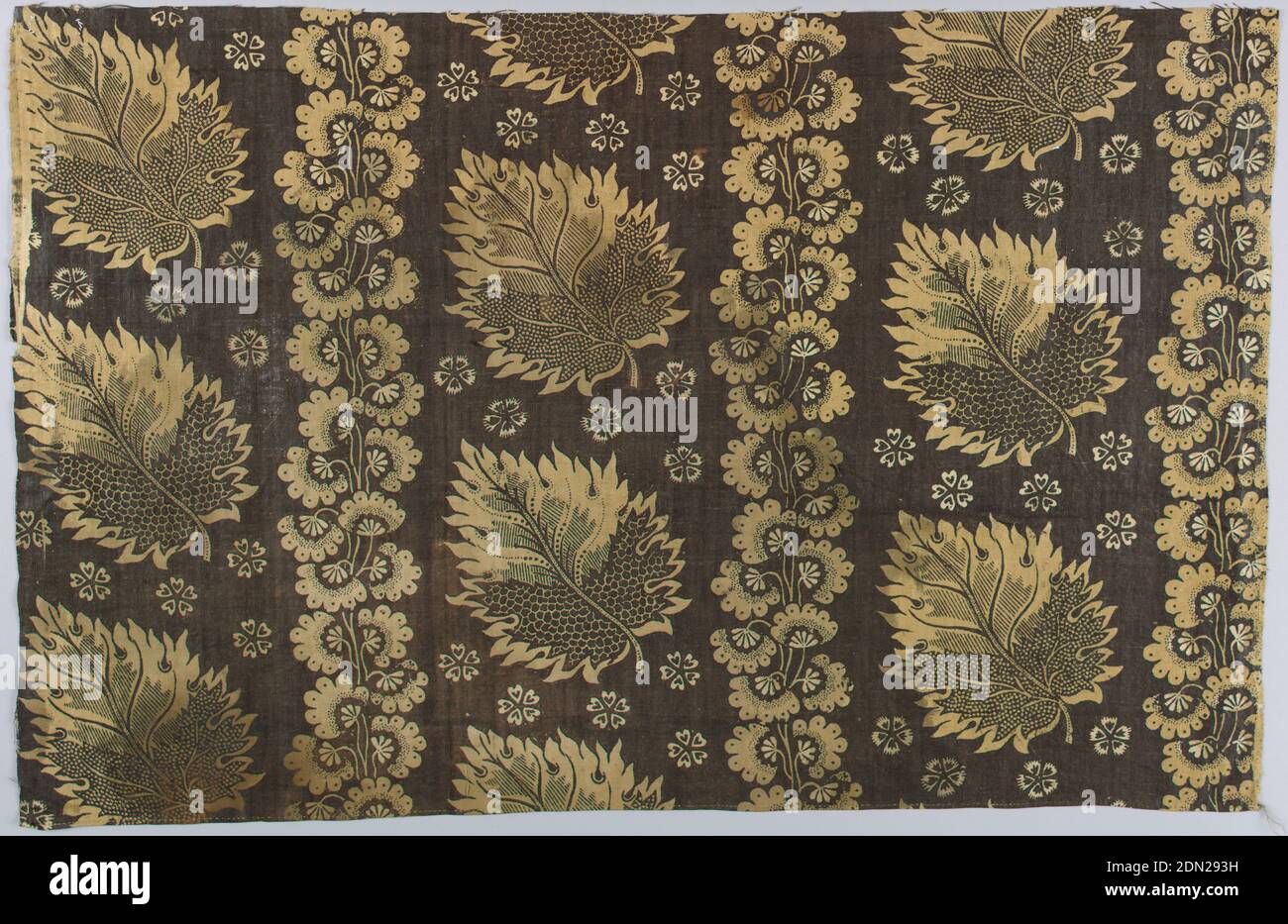 Quarter drops hi-res stock photography and images - Alamy