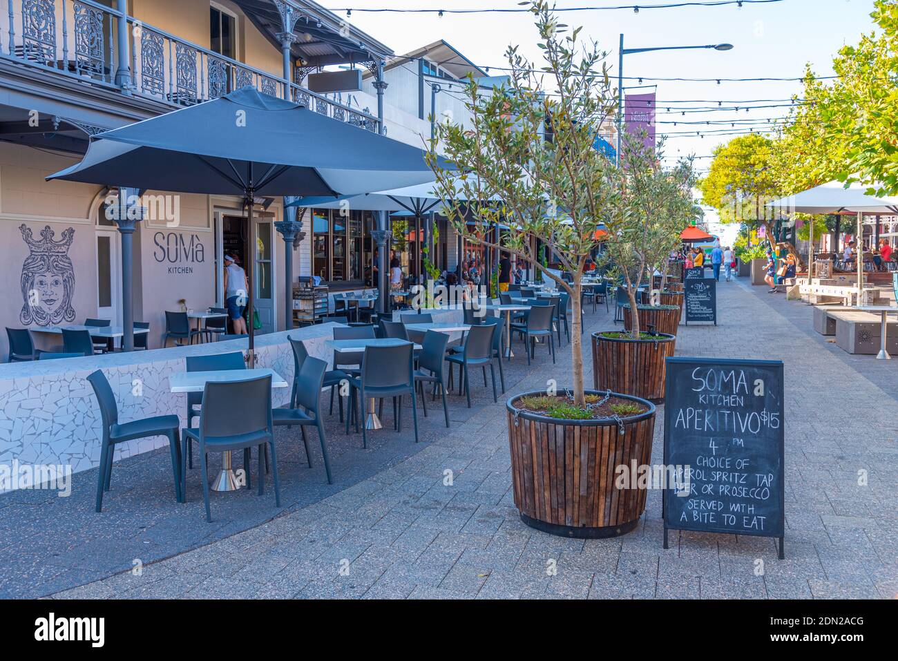 FREMANTLE, AUSTRALIA, JANUARY 19, 2020: Street with historical houses ...