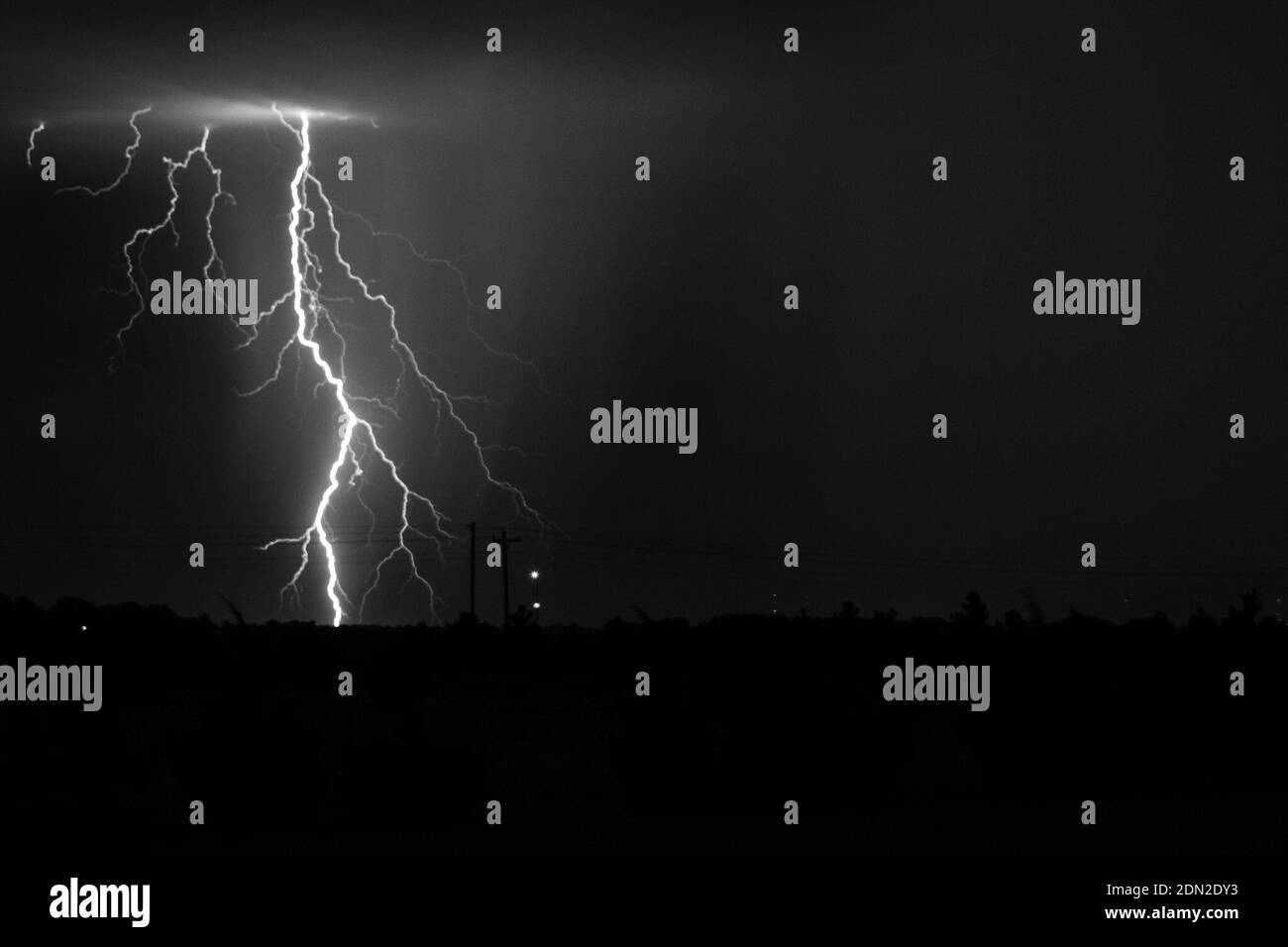 Lightning scenery Black and White Stock Photos & Images - Alamy