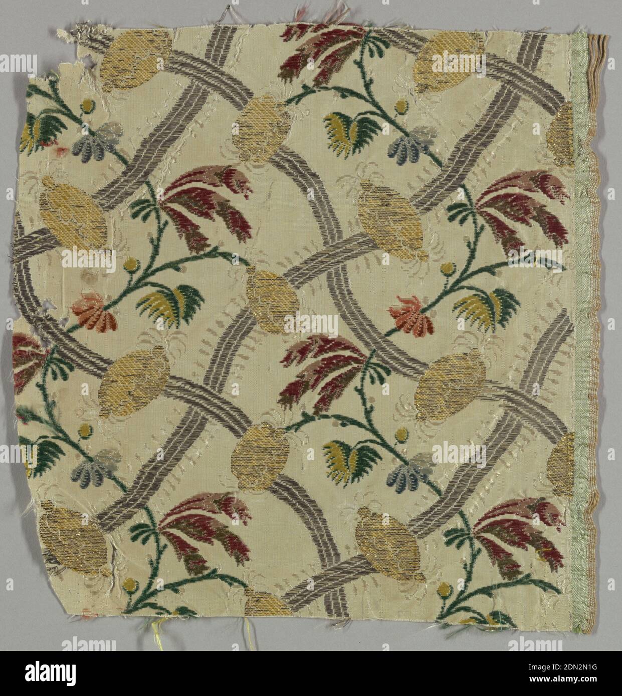 Cream colored threads hi-res stock photography and images - Alamy