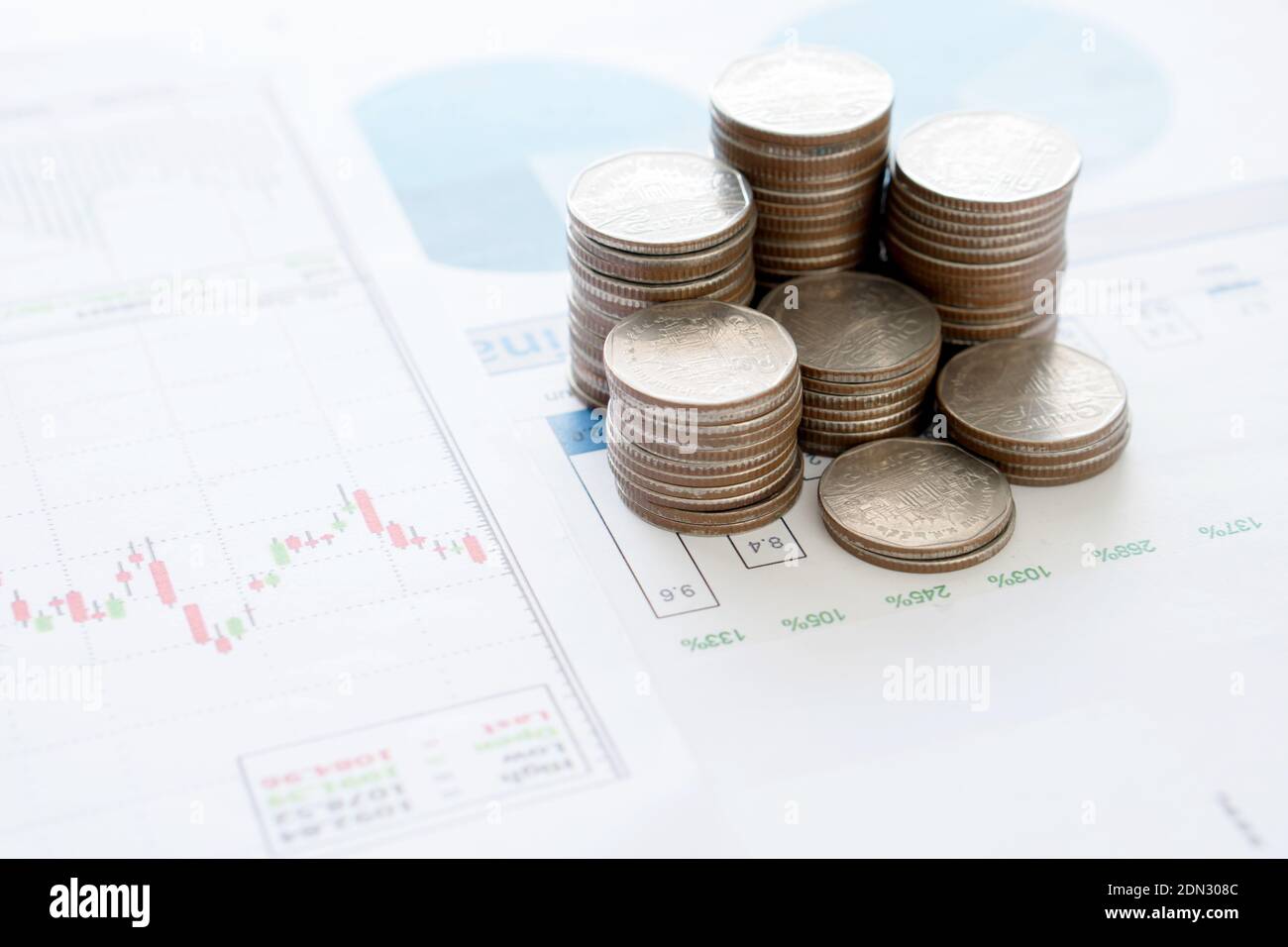 Stacked bar chart hi-res stock photography and images - Alamy
