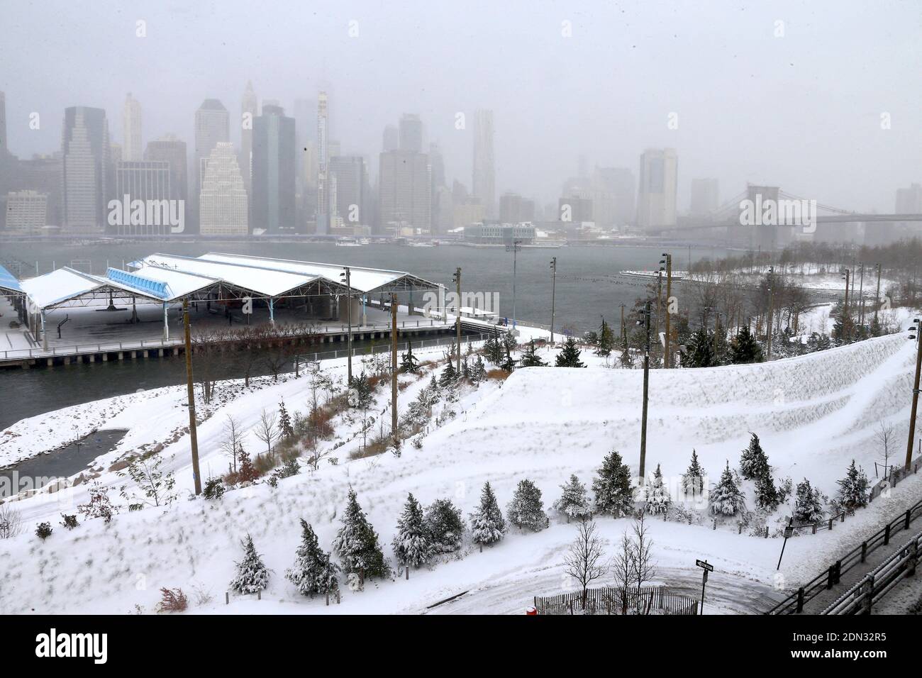 First snowstorm of the season with more than 40 inches in Brooklyn, New ...